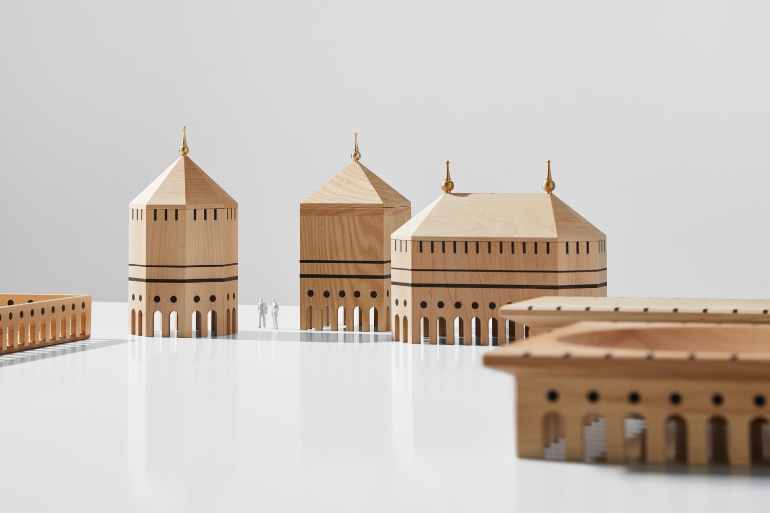 Миниатюрные здания на столе. Архитектурная посуда от Mad Lab ...