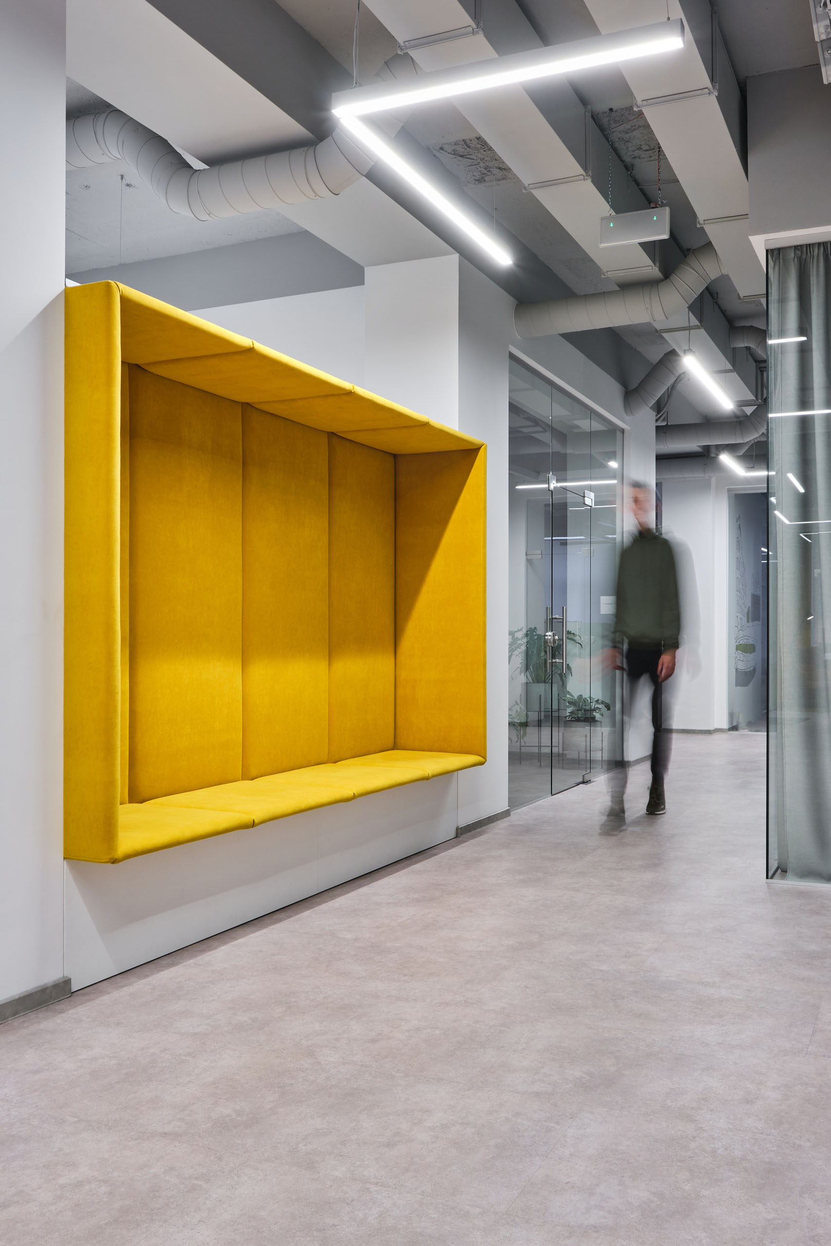 "Everything around is geometry!". Le Corbusier palette for Döllken ...