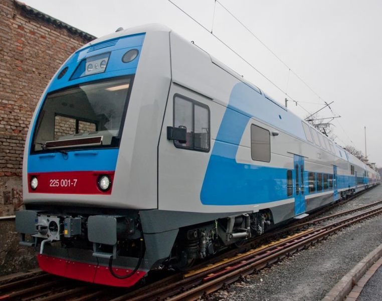 Skoda double-decker electric train set off on its first flight after ...