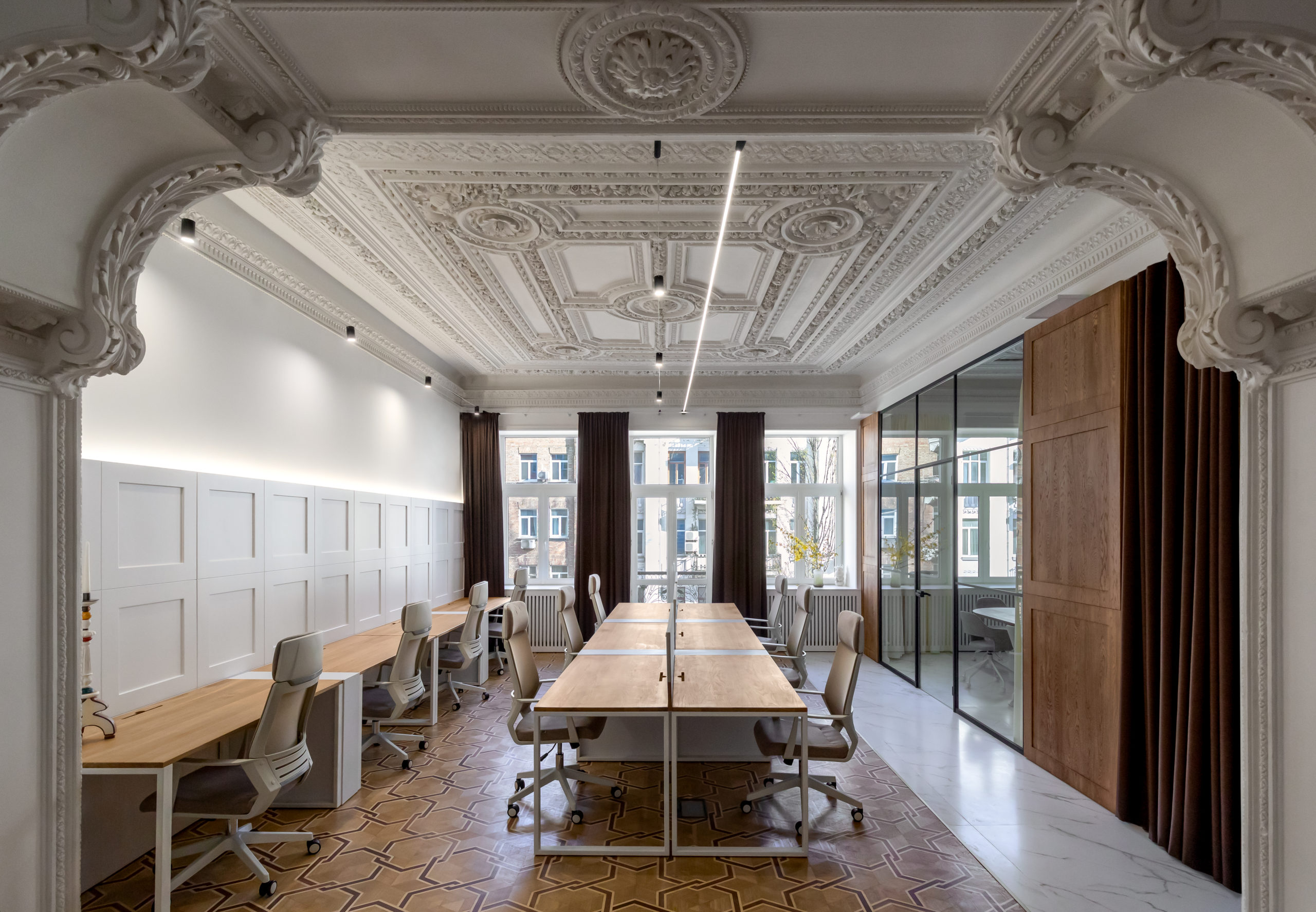 Сучасний простір в старих стінах. Інтер'єр офісу від Temp Project ...