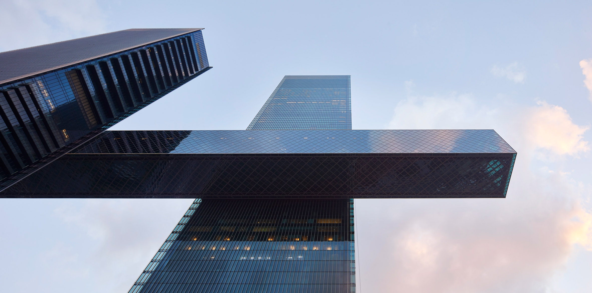 The construction of a complex with a horizontal skyscraper was ...