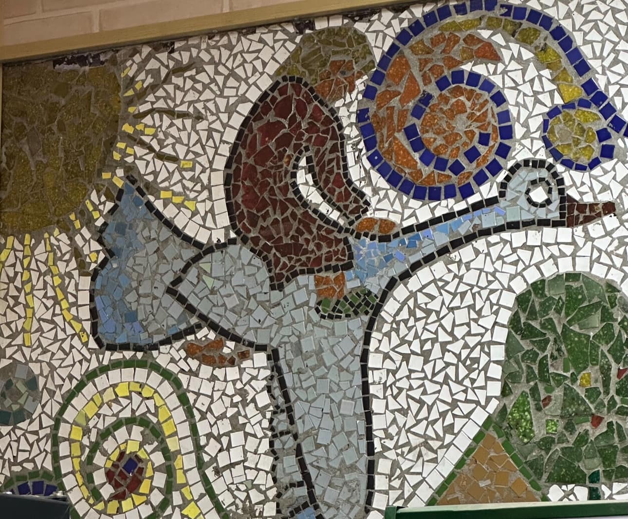 Market owners painted mosaics with fairy-tale heroes at DVRZ ...