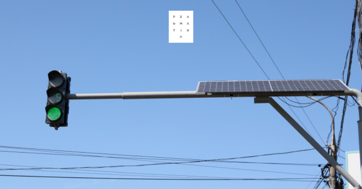 Wind And Solar Powered Traffic Lights Wind And Solar Street Light By