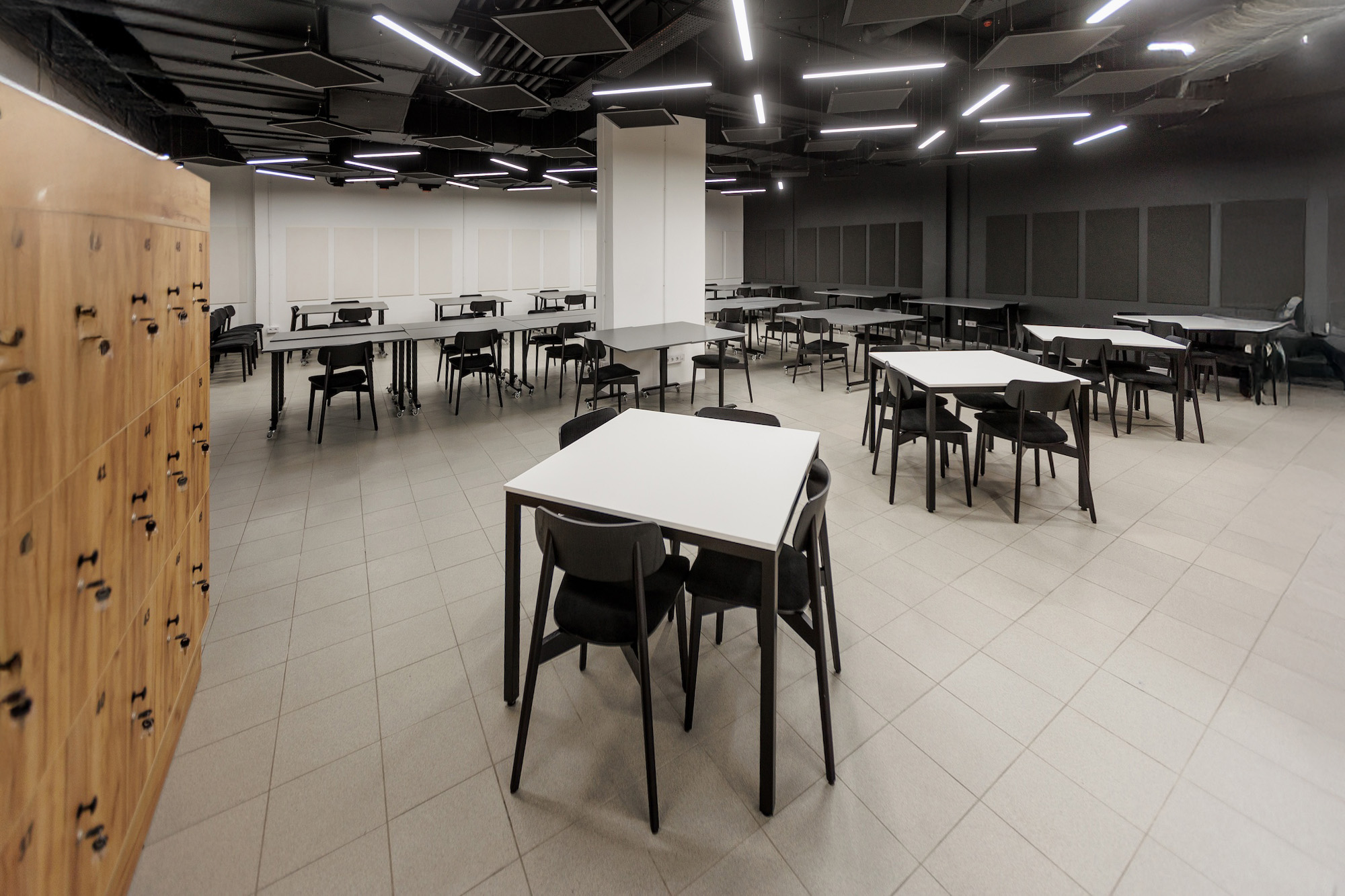 CLUST inauguró el refugio inteligente CLUST SPACE en DNU. Honchar - PRAGMATIKA.MEDIA - Ucrania, Kyiv