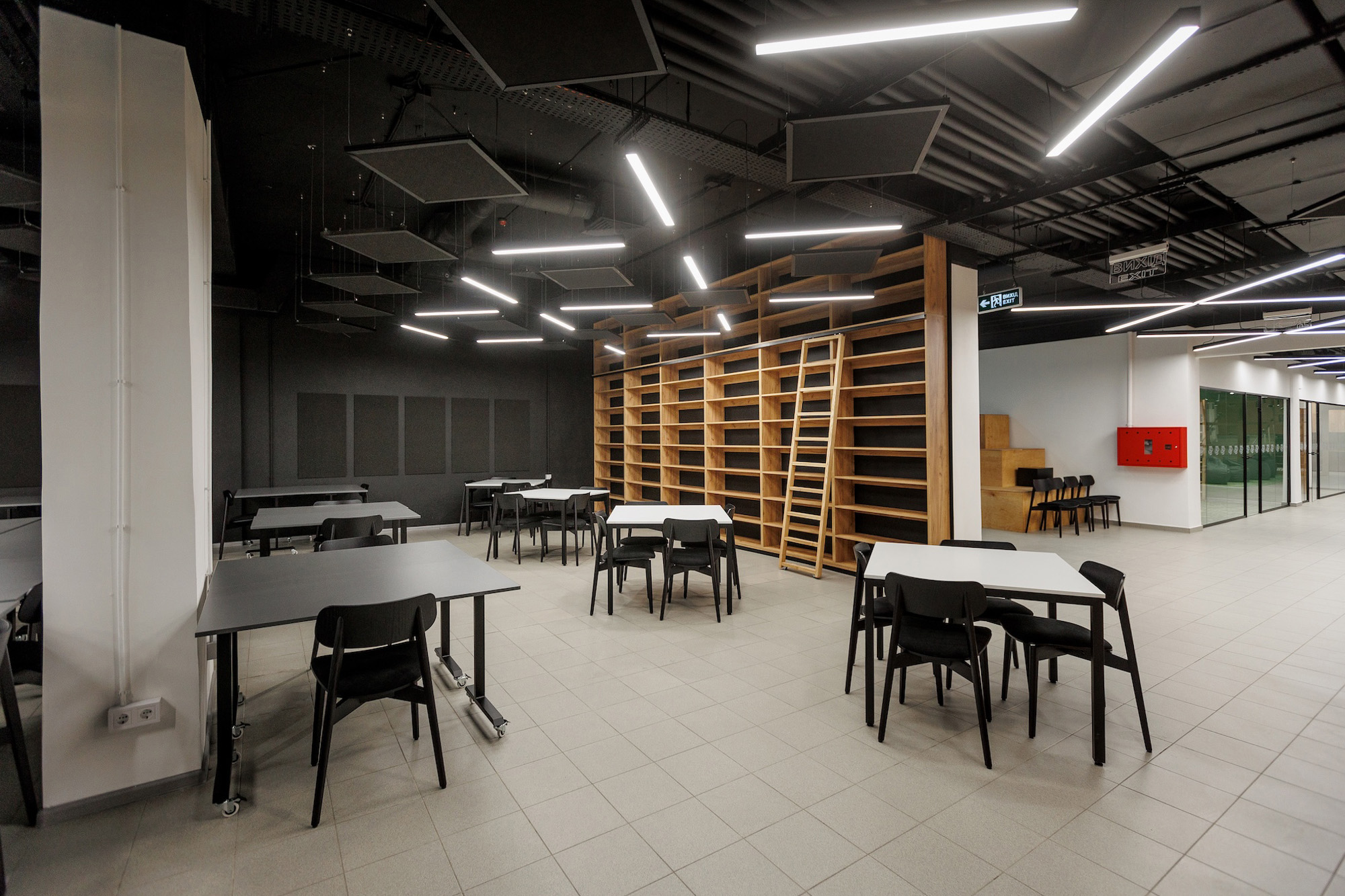 CLUST a ouvert le refuge intelligent CLUST SPACE à DNU. Honchar - PRAGMATIKA.MEDIA - Ukraine, Kyiv