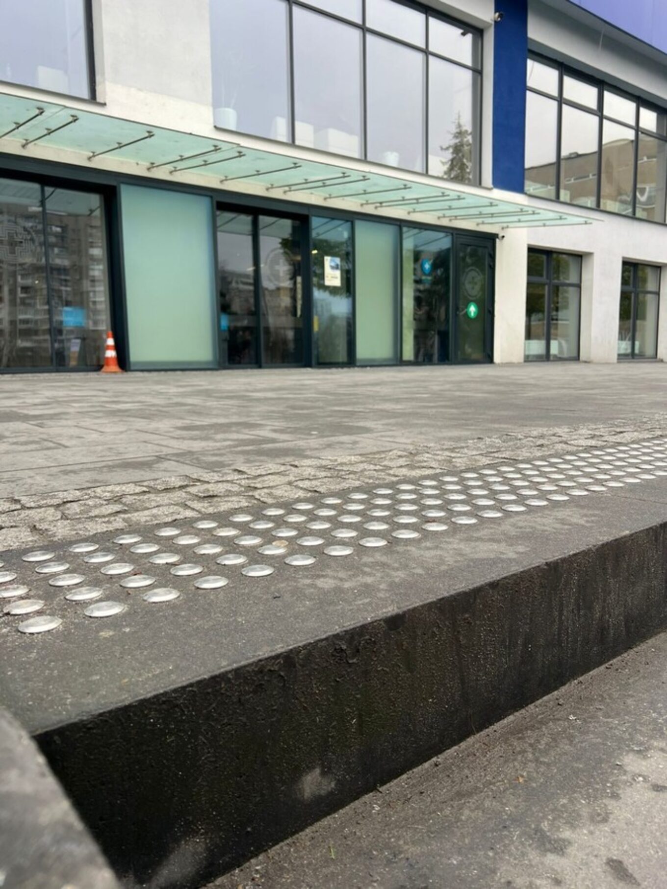 The first wheelchair repair station in Ukraine was installed in Lviv ...